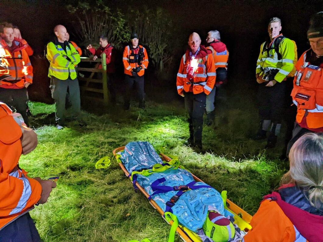 Lowland Rescue Oxfordshire Stage Search and Rescue Training Exercise on ...