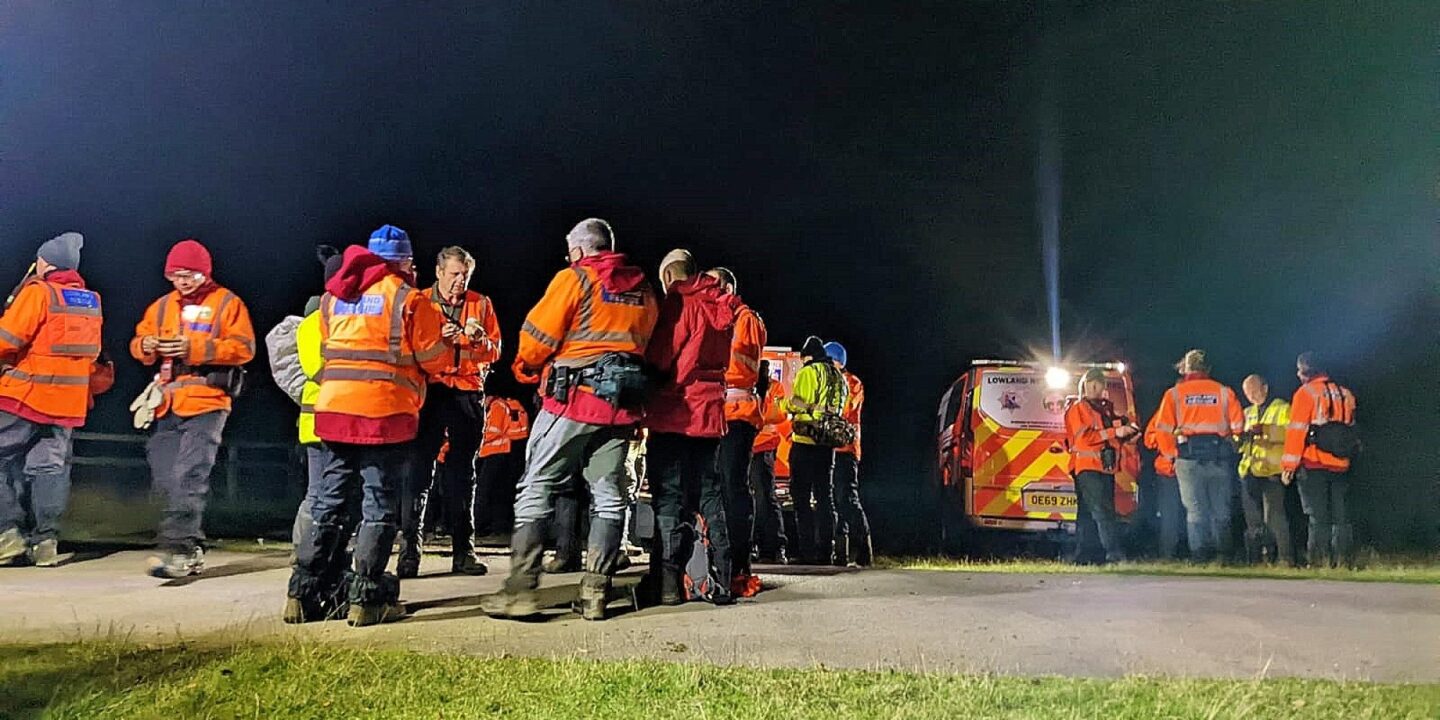 Lowland Rescue Oxfordshire Stage Search and Rescue Training Exercise on ...